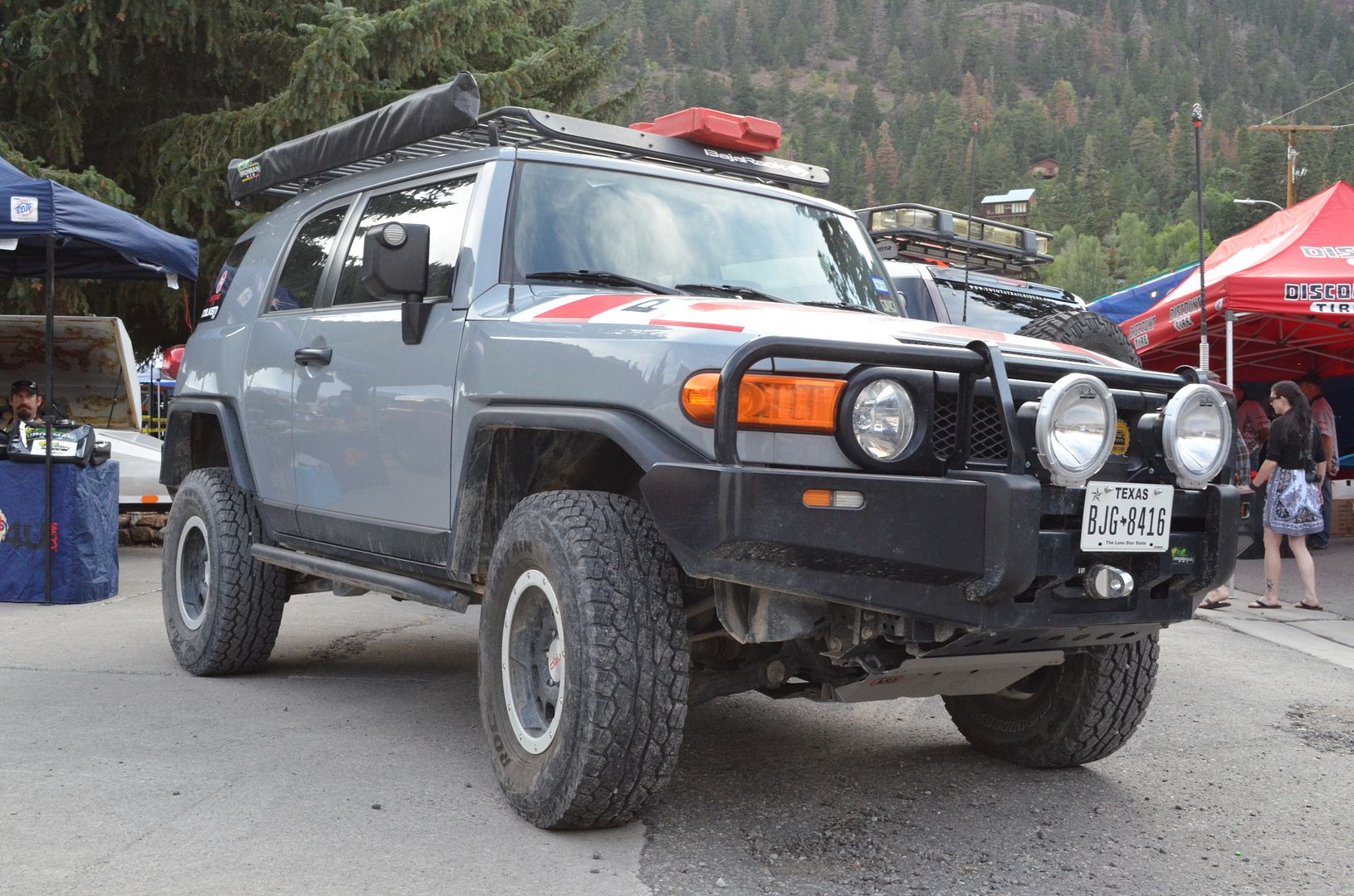 285/75/16's on TRD Beadlock style Wheels | Toyota FJ Cruiser Forum